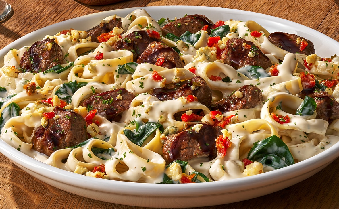 Steak Gorgonzola Alfredo | Olive Garden